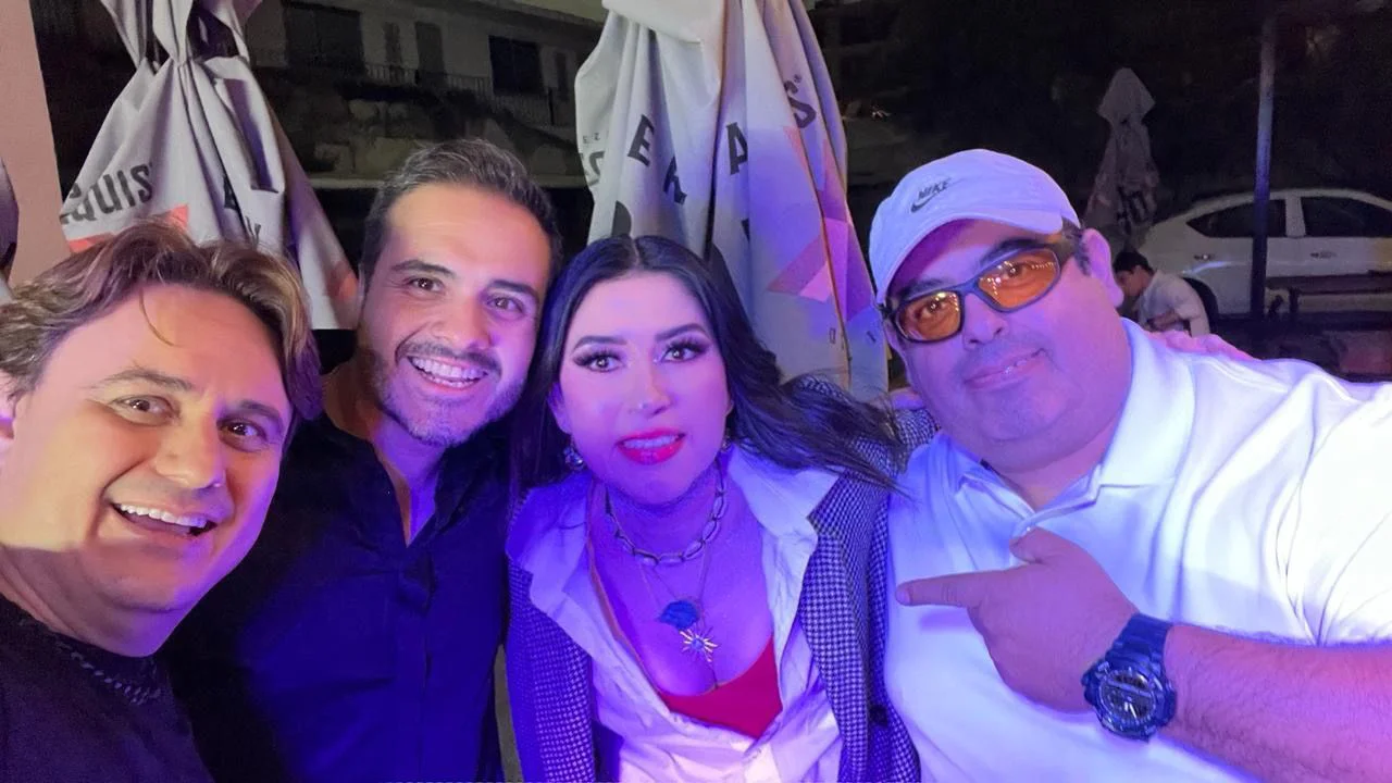 Sol Cuevas abrió el show de Alex Soto en Monterrey - Con Pochoclos