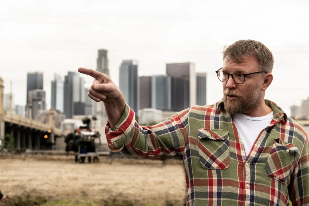 Guy Ritchie dirigirá la nueva serie 'The Donovans' - Con Pochoclos