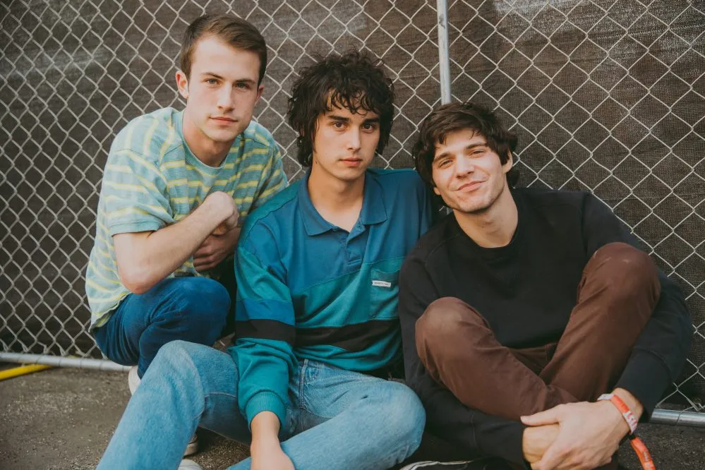 Wallows presenta "Calling After Me" y revela el listado de temas de su ...