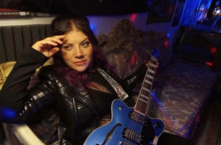 Female President presenta su nueva canción "Home Is The Horizon" - Con ...