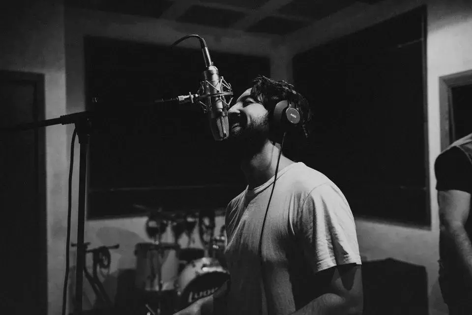 El Riqué celebra su primera nominación a los premios Latin GRAMMYs por ...